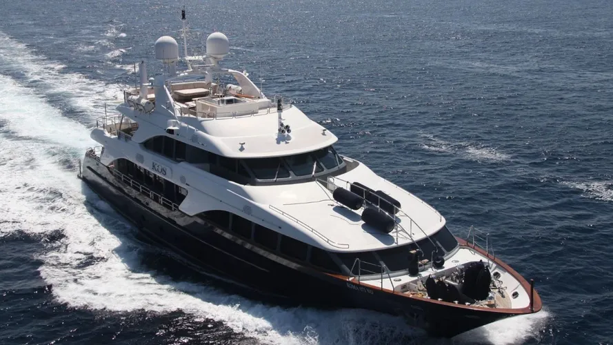 KOS yacht for sale (Benetti, 37.5m, 2009)